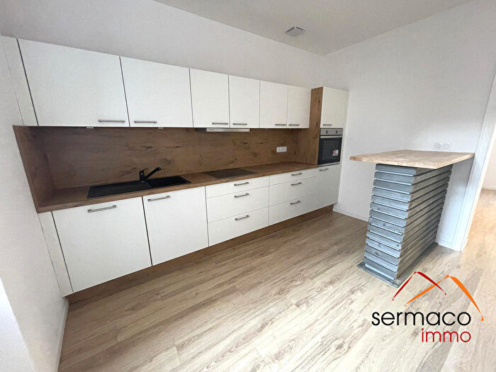 Appartement à louer - Sarreguemines - 4 pièces - 3 chambres