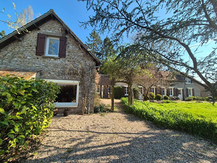 La Villeneuve-en-Chevrie : Maison 7 pièces à vendre