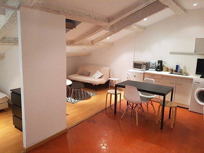Appartement 2 pièces à Marseille 8ème arrondissement, à louer