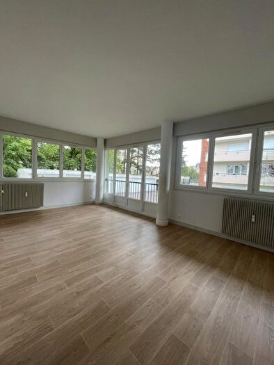 Appartement à louer - Talant, Centre-ville - 5 pièces - 4 chambres