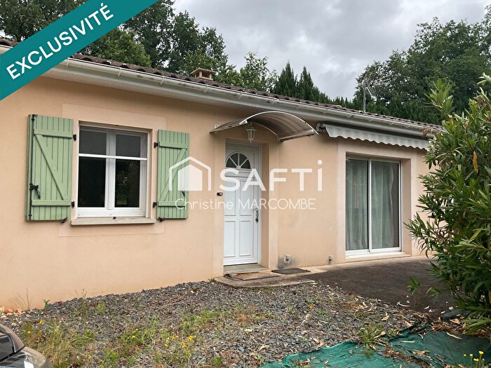 Maison 6 pièces à vendre à Génis