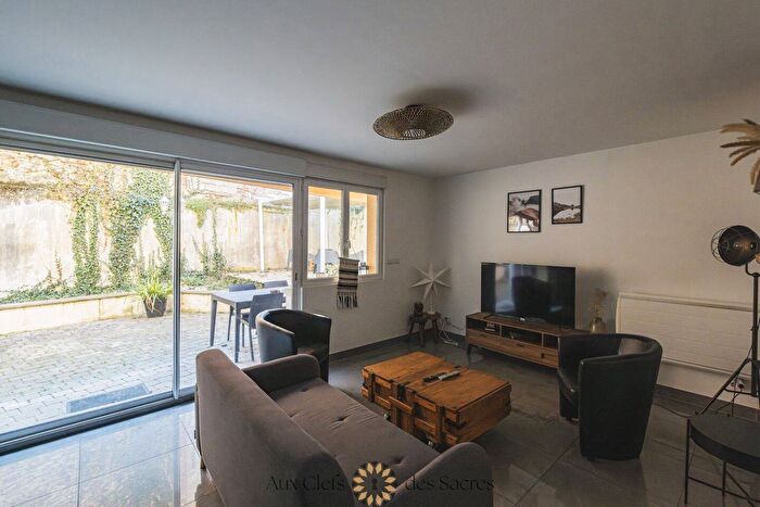 Appartement à louer - Bois dAmour-Porte de Paris-Courlancy, Reims - 3 pièces - 2 chambres