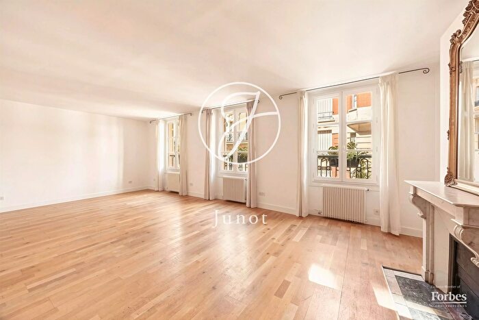 Paris 9ème, Clichy, Trinité : Appartement 5 pièces à vendre