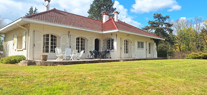 Maison 6 pièces à vendre à Bourg-en-Bresse, Croix Blanche, Près de Brou, Alagnier