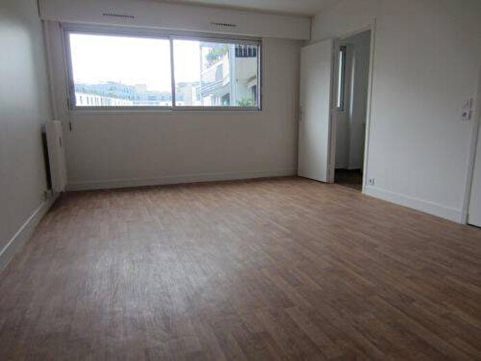 Appartement à louer - Dupleix-Motte Picquet, Paris ème arrondissement - 1 pièce