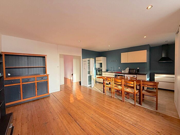 Appartement à louer - Étauliers - 4 pièces - 3 chambres