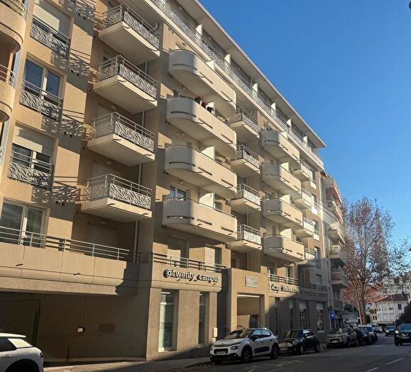 Appartement à vendre - Nice, Saint-Lambert, Bas-Cimiez - 1 pièce - 1 chambre