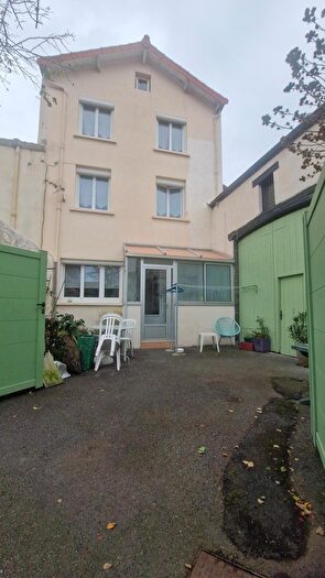 Maison à vendre - Cébazat - 6 pièces - 4 chambres