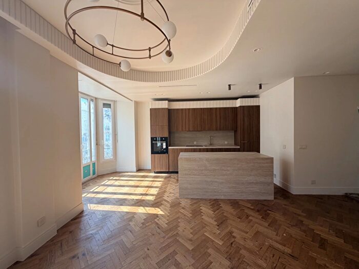 Appartement 3 pièces à Nice, Le Port, à vendre