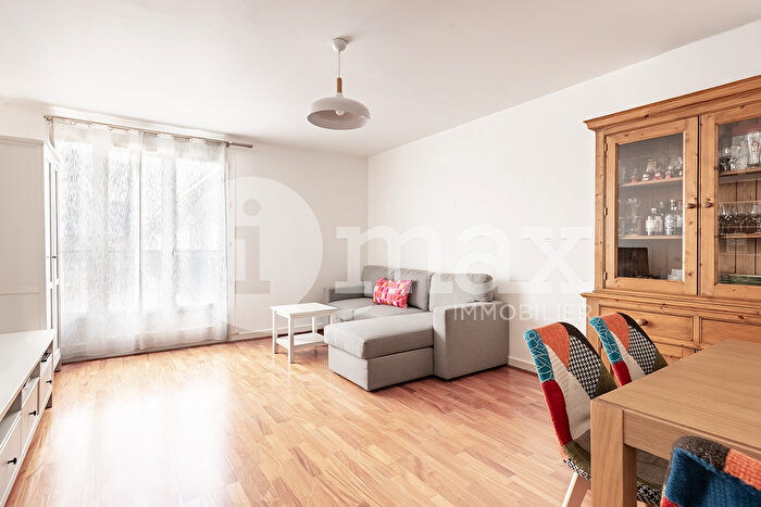 Appartement à vendre - Courbevoie, Marceau République - 4 pièces - 3 chambres