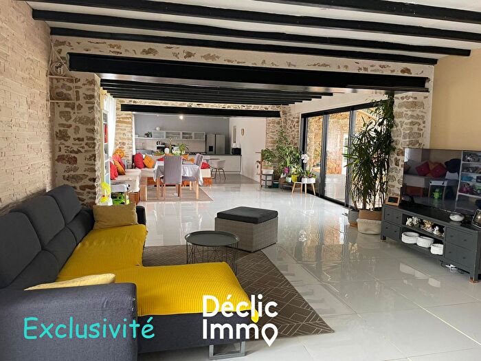 Maison à vendre - Les Pineaux - 4 pièces - 3 chambres