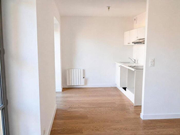 Matthias, Chalon-sur-Saône : Appartement 2 pièces à louer