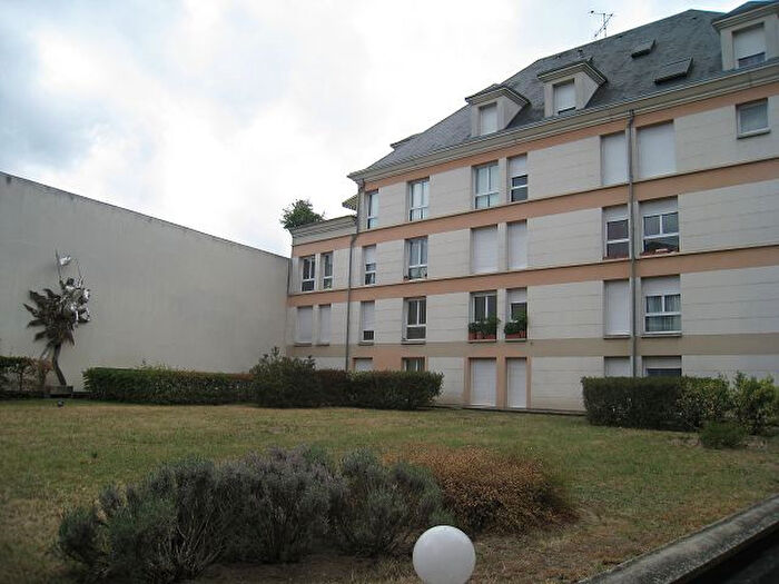 Orléans, Carmes : Appartement 2 pièces à louer