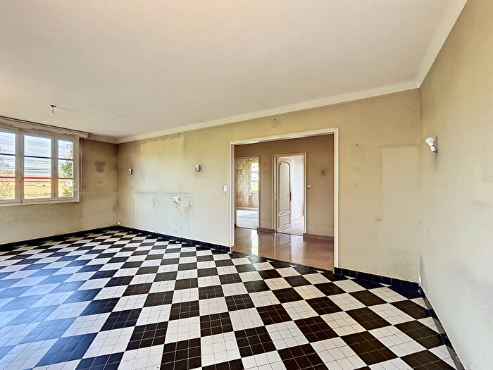 Maison 7 pièces à Le Pallet, à vendre
