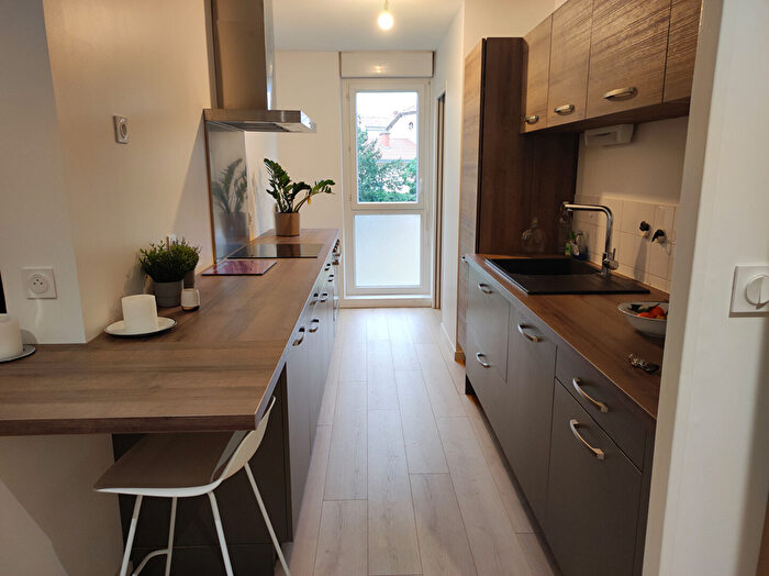 Appartement 4 pièces à Bourg-en-Bresse, Centre, Brou, Baudières, à louer