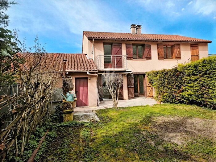 Appartement à louer - La Buisse - 4 pièces - 3 chambres