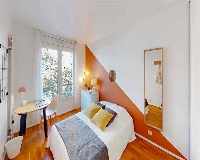 Hôtel de Ville, Courbevoie : Appartement 1 pièce à louer