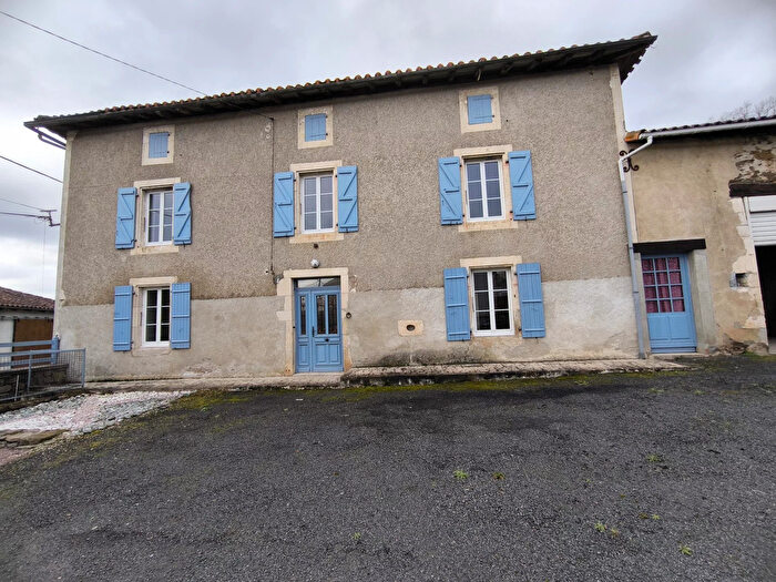 Maison à vendre - Genouillac - 5 pièces - 3 chambres