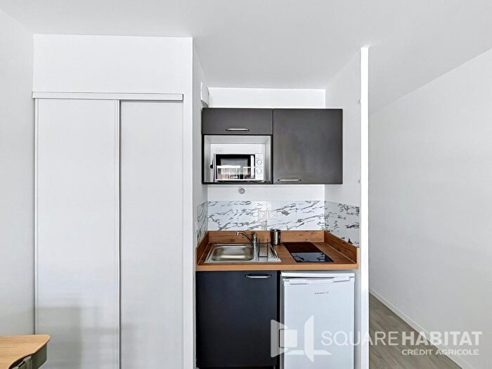 Quartiers Nord-Est, Les Longs Champs : Appartement 1 pièce à louer