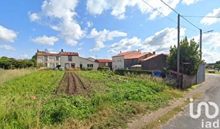 Maison à vendre - Saint-Fiacre-sur-Maine - 5 pièces - 2 chambres