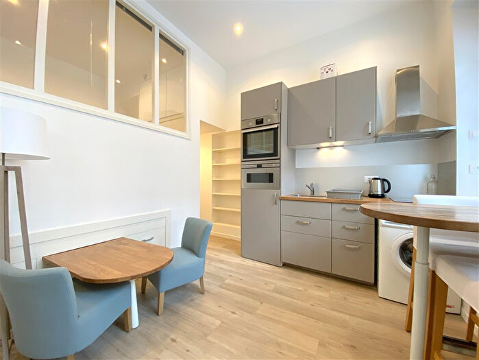 Appartement 2 pièces à Nantes, Centre-ville, à louer