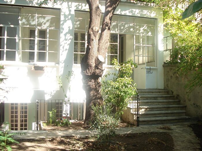 Appartement à louer - Marseille er , Saint-Charles - 6 pièces - 5 chambres