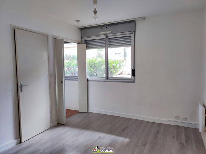 Appartement à louer - Clermont-Ferrand, Saint-Jacques - 1 pièce