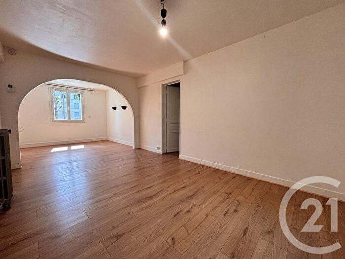Appartement 4 pièces à Avon, Terrasses, Valvins, à vendre