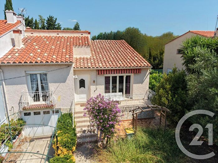 Maison 4 pièces à Baho, à vendre
