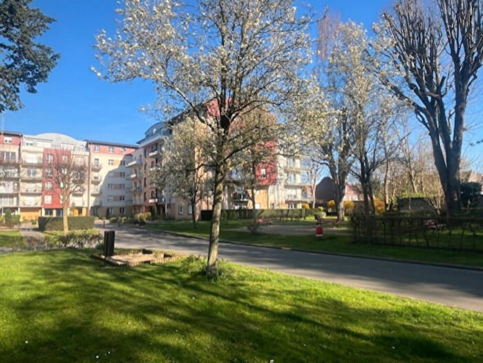 Appartement à vendre - Saint-André-lez-Lille, Est - 4 pièces - 3 chambres