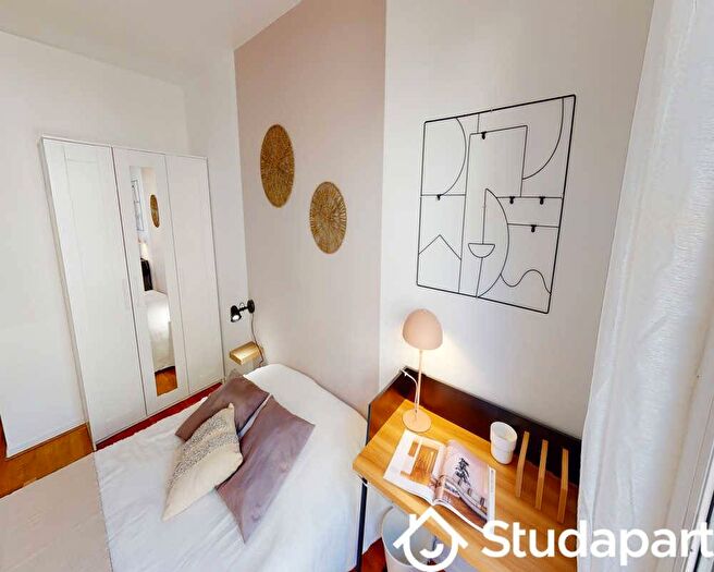 Appartement à louer - Hôtel de Ville, Courbevoie - 1 pièce - 1 chambre