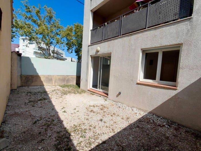 Centre, Miramas - Appartement 2 pièces à louer