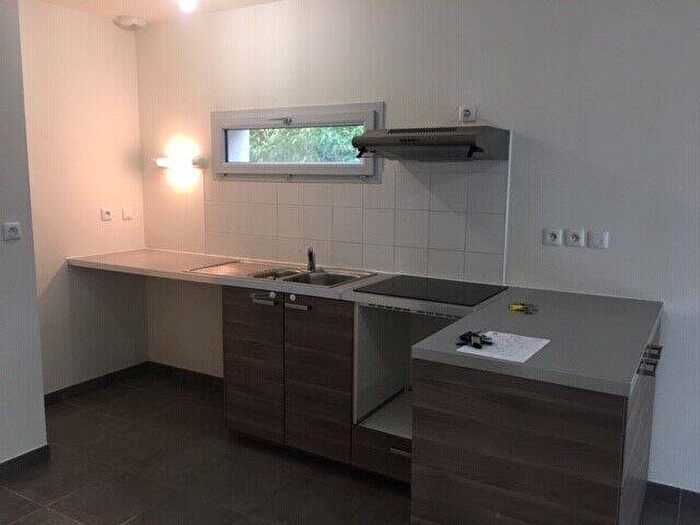Gratentour : Maison 3 pièces à louer