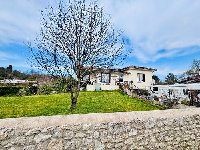 Maison à vendre - Agnac - 8 pièces - 3 chambres