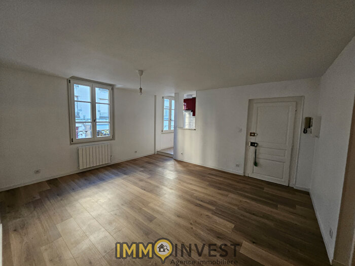 Appartement à louer - Limoges, Centre-ville, Hôtel de Ville, Emailleurs - 2 pièces - 1 chambre