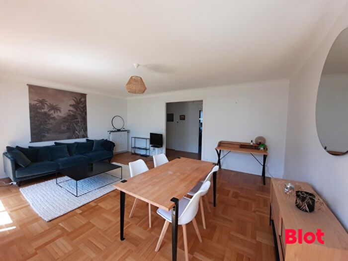 Appartement 3 pièces à louer à Quartiers Centre, Centre-ville