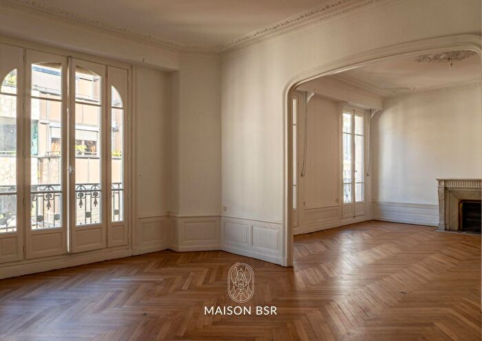 Appartement à louer - Nantes, Centre-ville - 5 pièces - 4 chambres