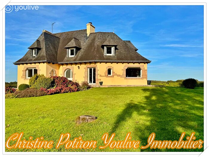 Maison 8 pièces à vendre à Noyal-Pontivy