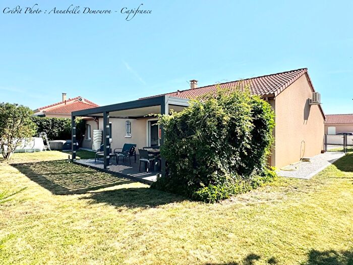 Maison 5 pièces à Saint-Bonnet-près-Riom, à vendre
