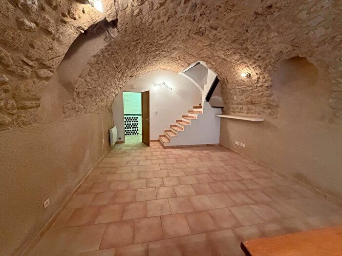 Maison à louer - Jouques - 3 pièces - 2 chambres