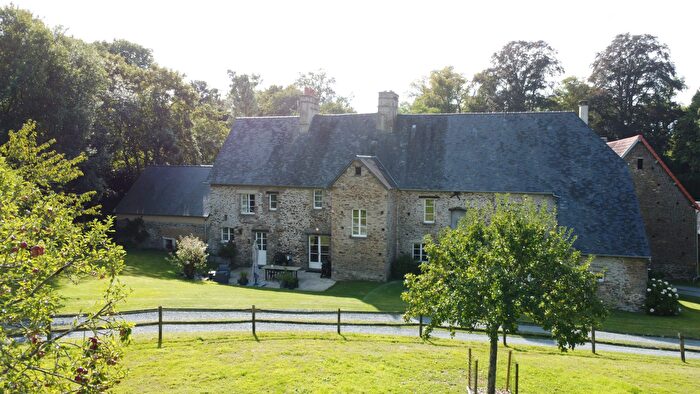 Maison 9 pièces à Agneaux, à vendre