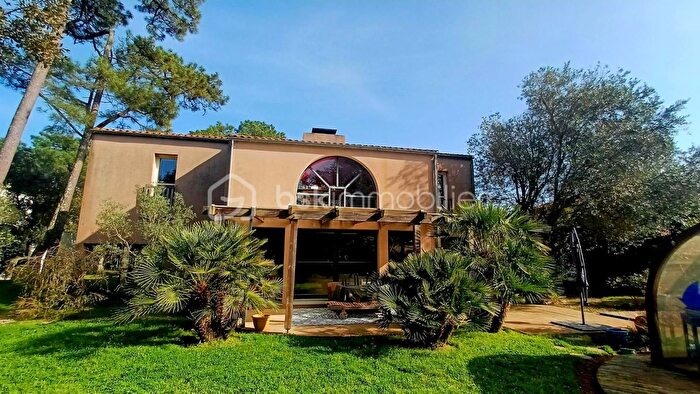 Maison à vendre - Château-dOlonne - 8 pièces - 5 chambres