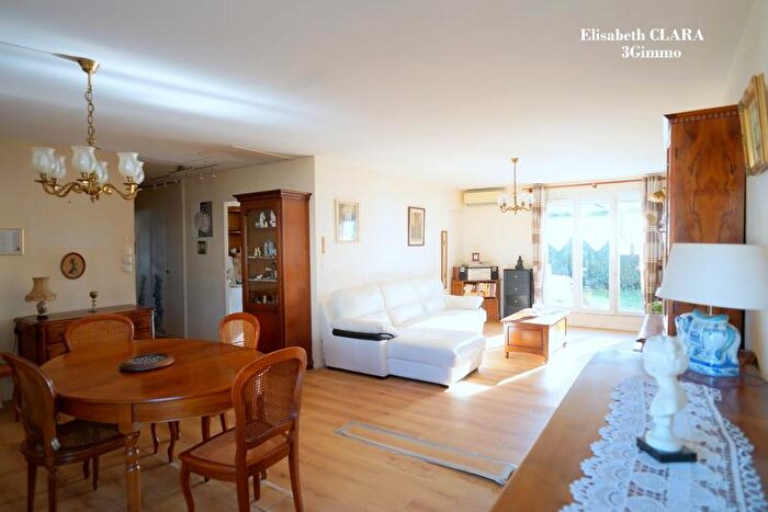 Maison à vendre - Savigny-le-Temple, Plessis-le-Roi - 6 pièces - 4 chambres