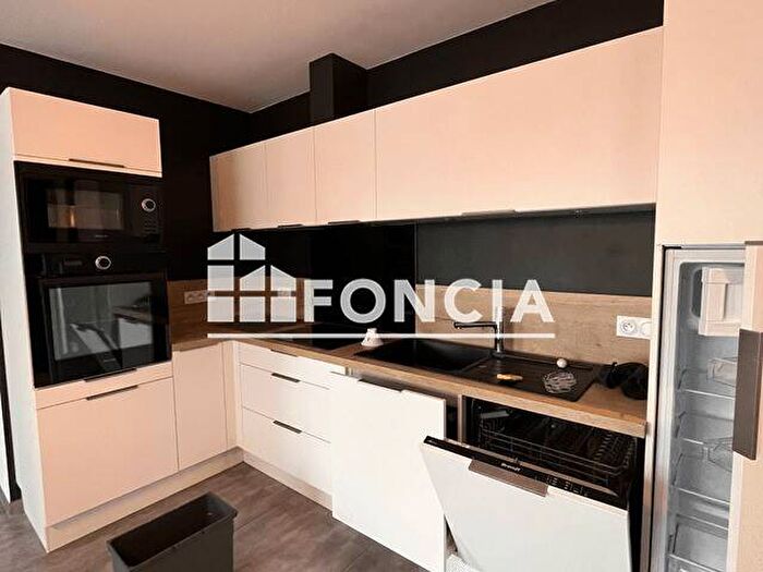 Maison à louer - Sainte Pezenne, Niort - 4 pièces - 3 chambres