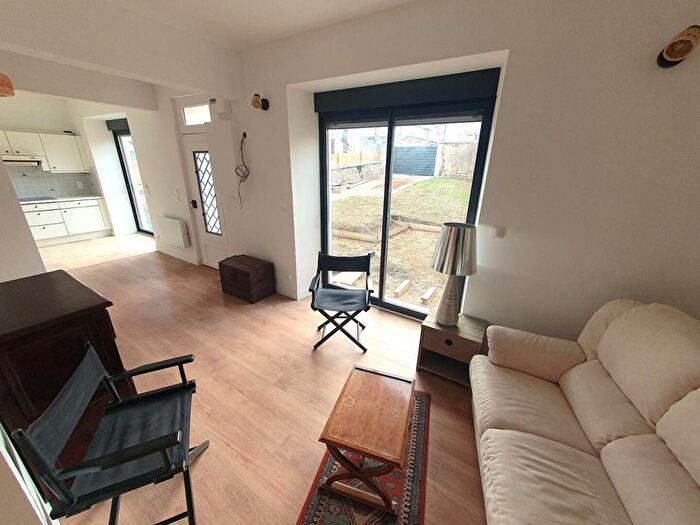 Maison à vendre - Bourges, Aéroport, Vauvert, Pierrelay, Pissevieille - 3 pièces - 2 chambres