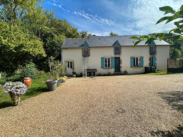 Maison à vendre - Saint-Georges-sur-Moulon - 5 pièces - 4 chambres