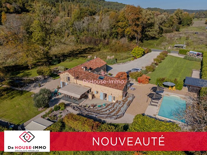 Maison 5 pièces à Plazac, à vendre