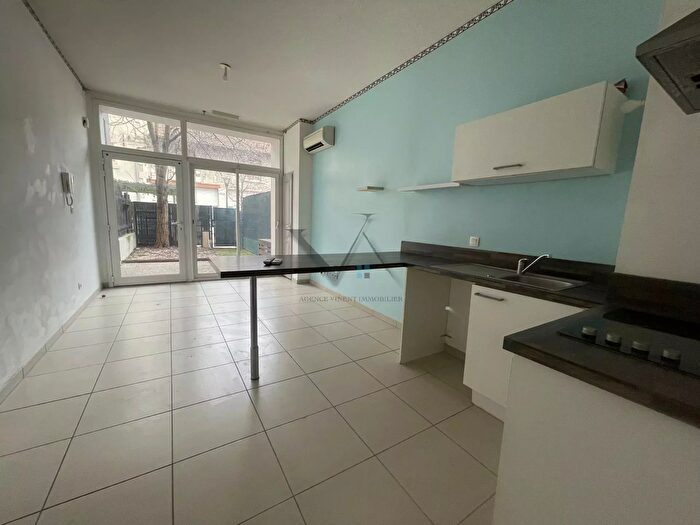 Appartement à vendre - Montélimar, Centre-ville - 4 pièces - 2 chambres