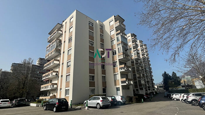 Appartement à vendre - Grenoble, Eaux-Claires, Mistral - 2 pièces - 1 chambre