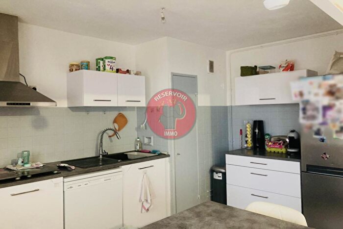 Appartement à vendre - Chenôve, Chenôve - 4 pièces - 2 chambres